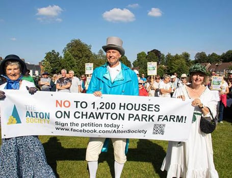 Chawton Park Farm housing petition reaches 5,000 signatures ...