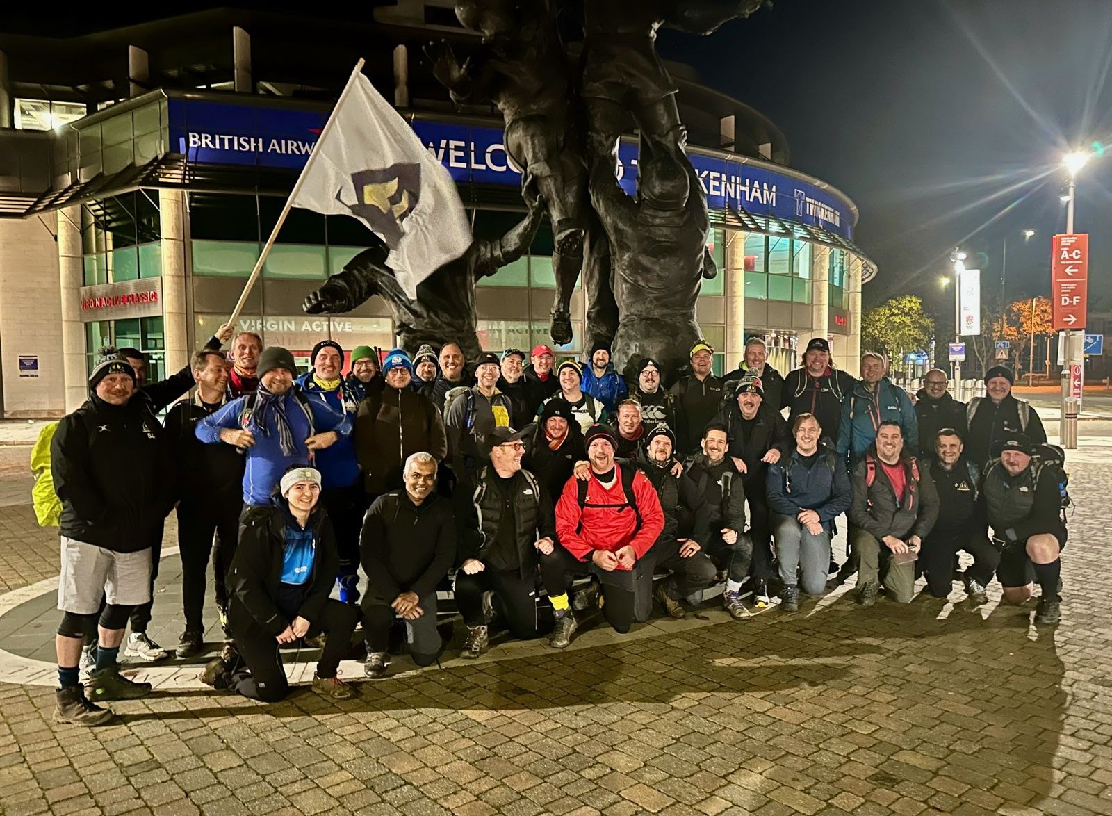 Farnham Rugby Club team walk from Twickenham Stadium to raise Movember ...