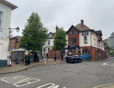 Filming times revealed for Gerard Butler blockbuster in Alton ...