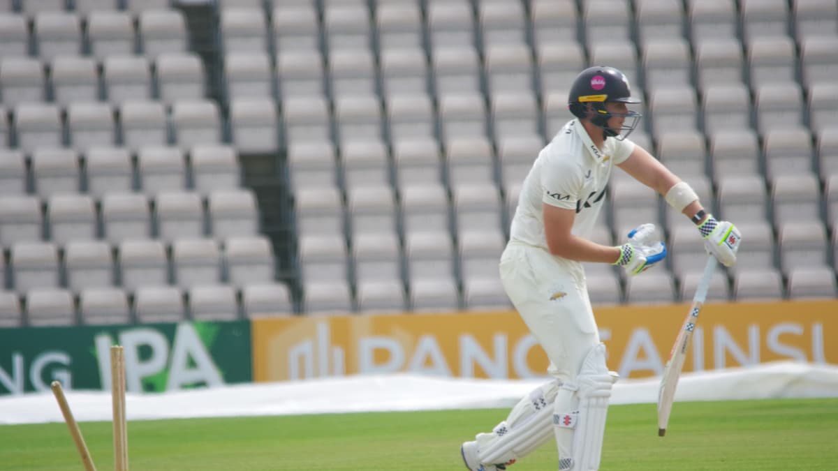 Surrey suffer record defeat but Batty's still chipper | altonherald.com