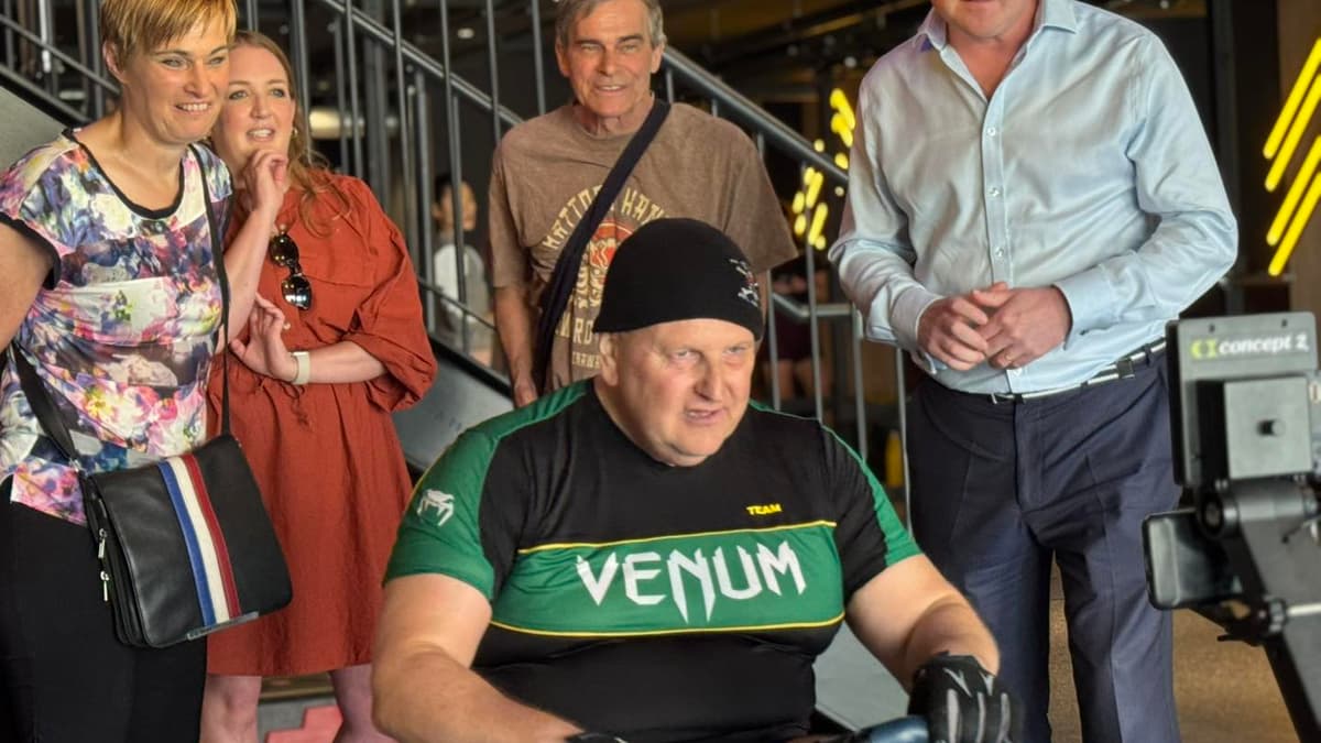 WATCH: Cancer survivor John Devaney pulls off world record marathon row ...
